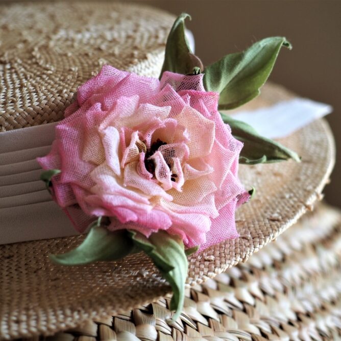 Realistic looking silk roses - PresentPerfect Creations | ART FLOWERS ...